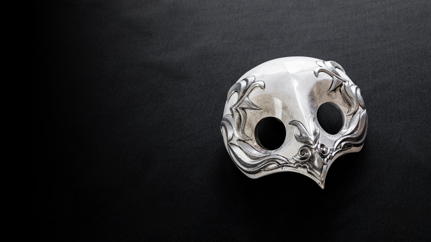 Dangerous Ladies Cosplay Props, Kits, Fabrics, and More – DangerousLadies
